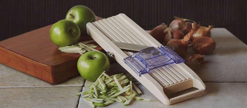 How to use a mandolin in three steps