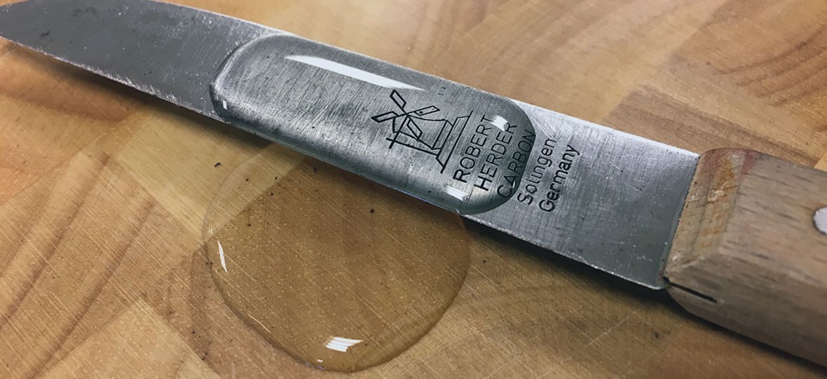 What is patina? Knivesandtools explains what it does to your knife!
